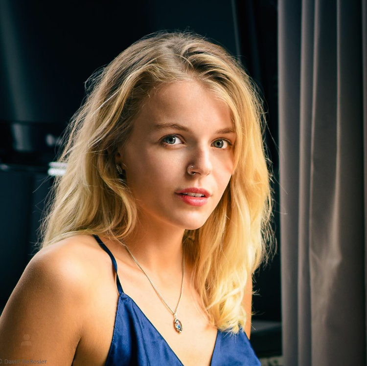 Portrait – DeRosier Photo